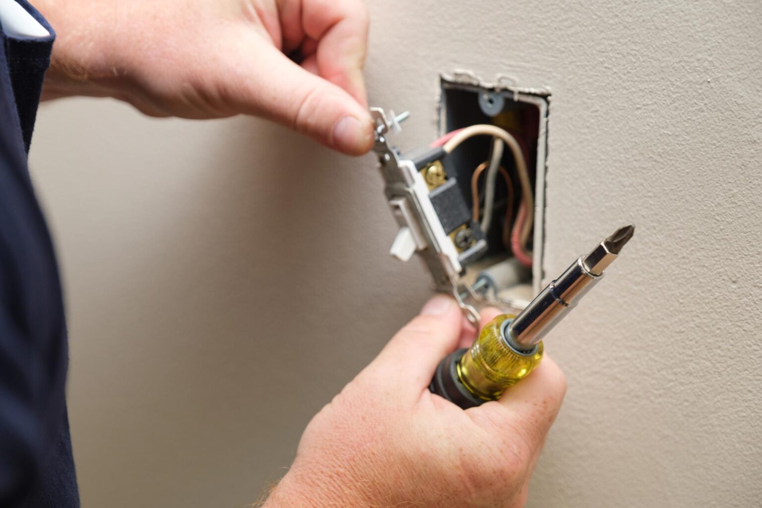 Expert Switch and Outlet Repair/Installation | Chesapeake, VA